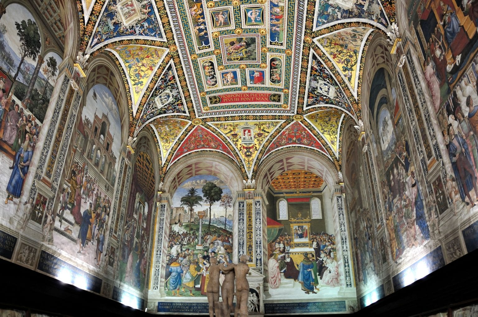 7 Must-See Frescoes in Italy: Piccolomini Library, Basilica of San ...