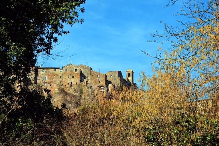 Calcata, Italy: A Guide to One of the Coolest Bohemian Villages - Walks ...
